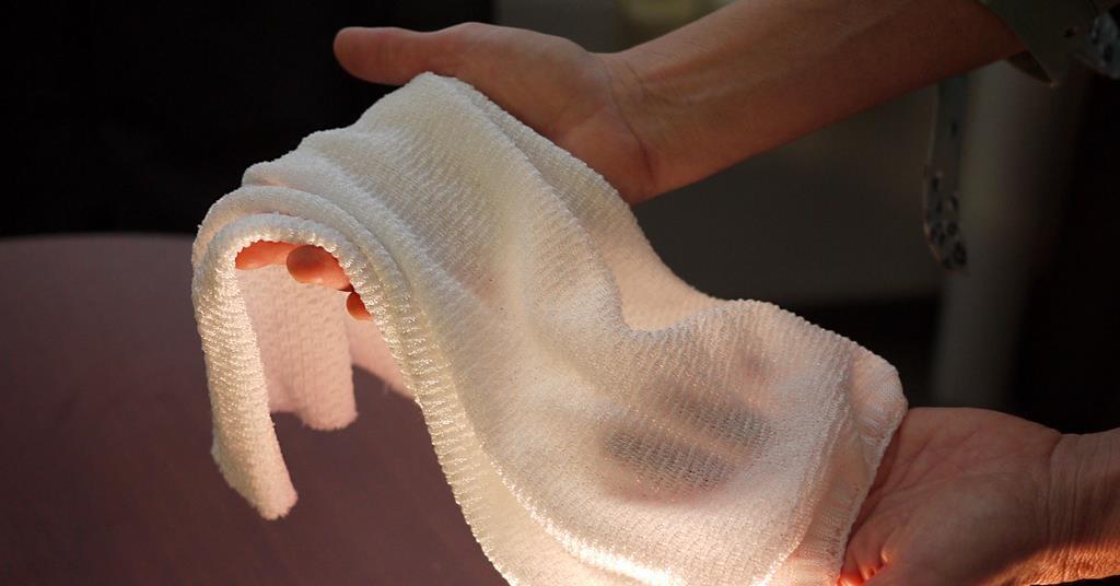 Smart textile uses sweat as switch to keep wearer cool or warm ...