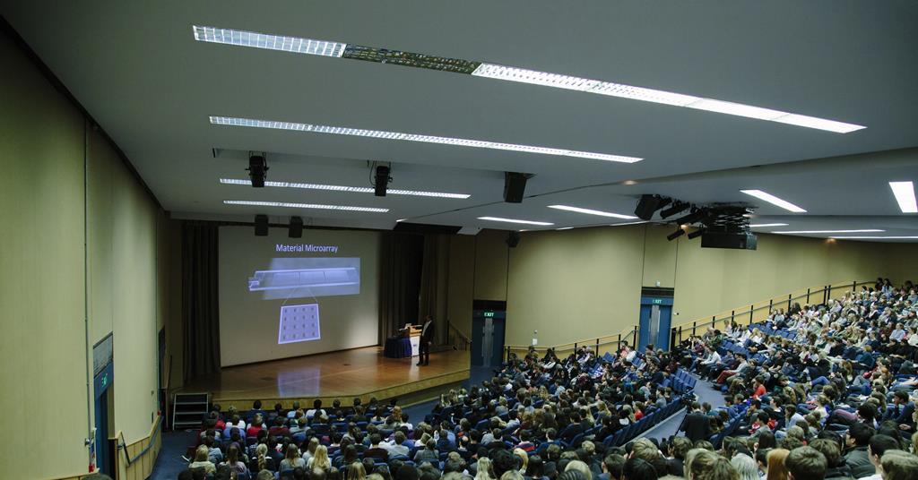 Taking the stage | Careers | Chemistry World