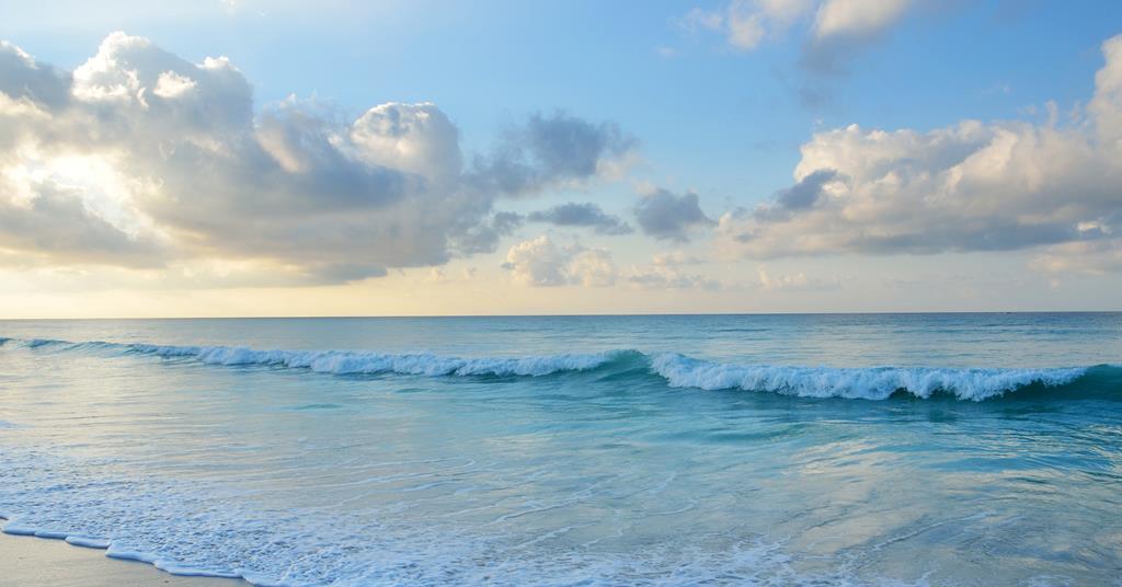 Water-splitting device solves puzzle of producing hydrogen direct from ...