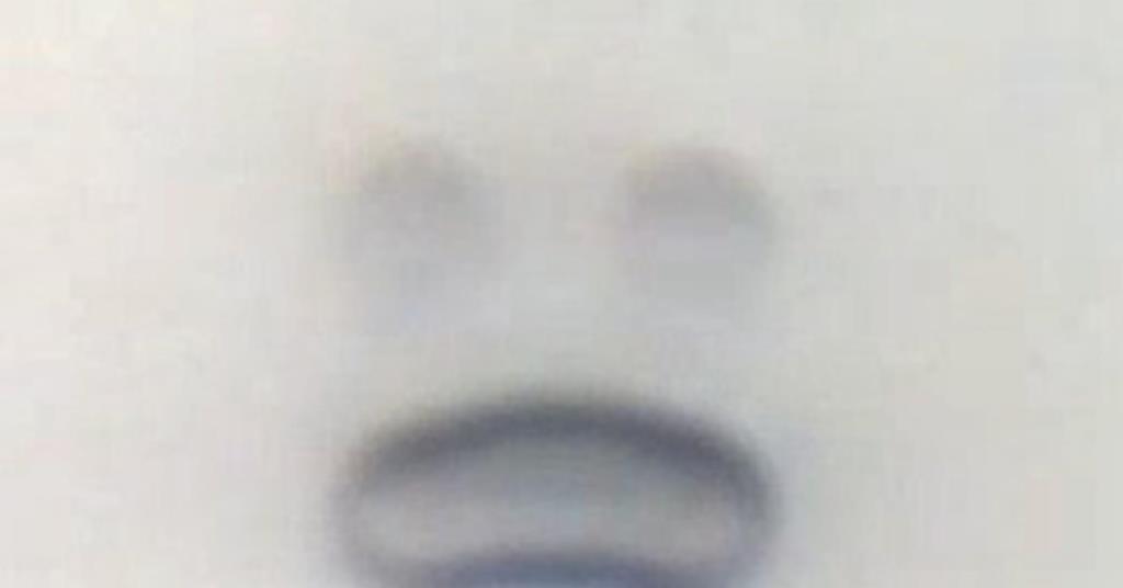 Patterned surfaces mould oil droplets into sad smileys | Research ...