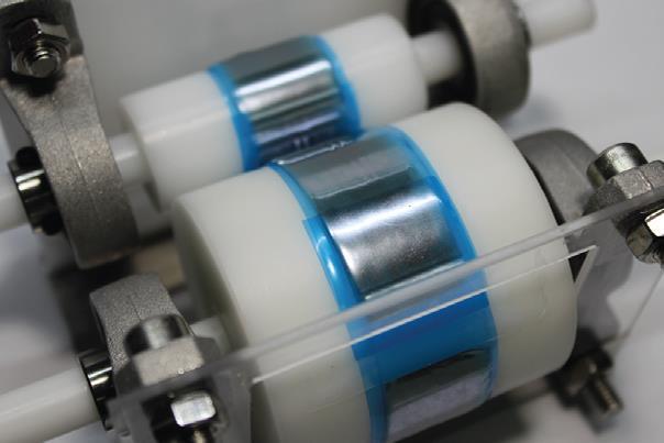 High-throughput exfoliation gets graphene fabrication rolling ...