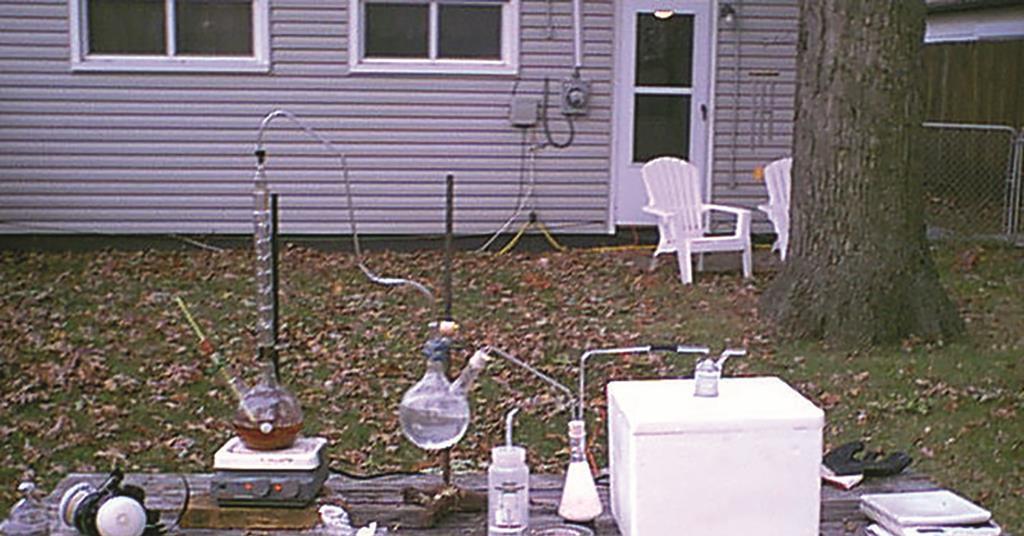 Hobby chemists | Feature | Chemistry World