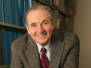 Flashback: 1990 – Nobel prize for E J Corey | Opinion | Chemistry World