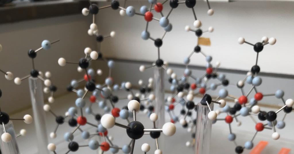 Lipson’s strips and Beevers’ balls | Opinion | Chemistry World