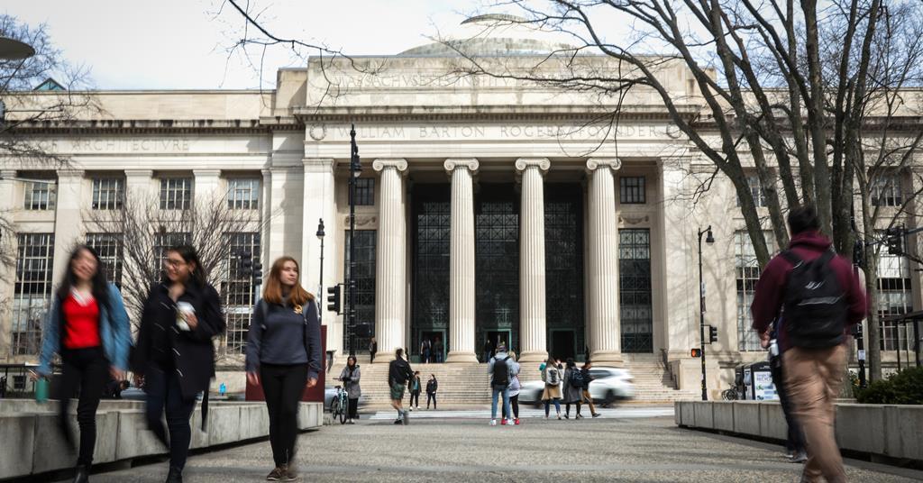 Hundreds of universities closing across the US in response to ...