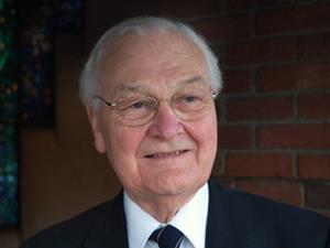 Former Royal Society of Chemistry president Lord Lewis dies | News ...