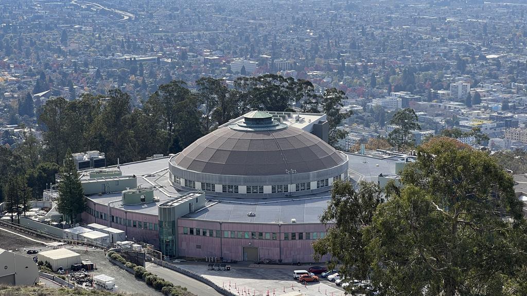 Berkeley Lab to lead US hunt for element 120 after breakdown of ...