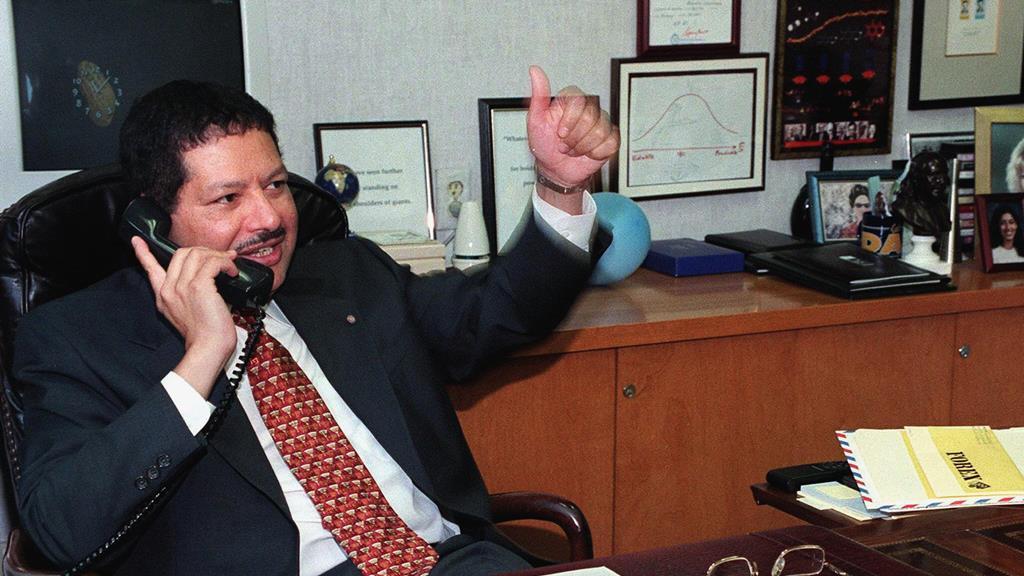 Ahmed Zewail’s Nobel prize and other possessions donated to Egyptian ...