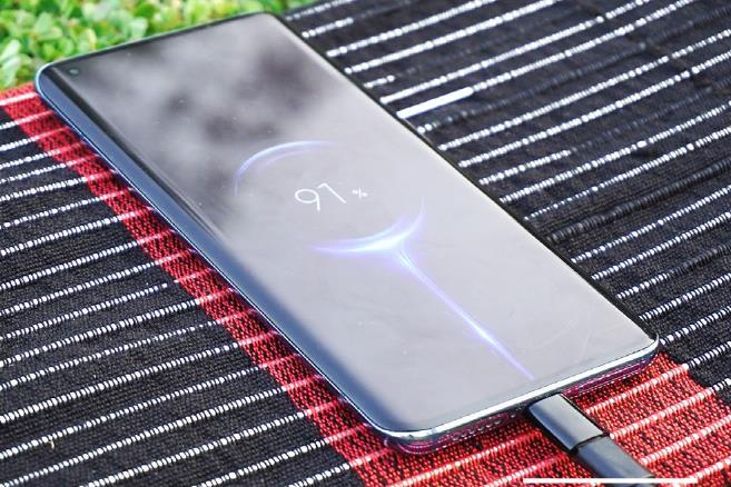 Clever cathode design opens doors to first rechargeable calcium battery ...