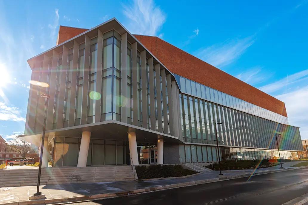New $132 million chemistry building opens at University of Maryland ...