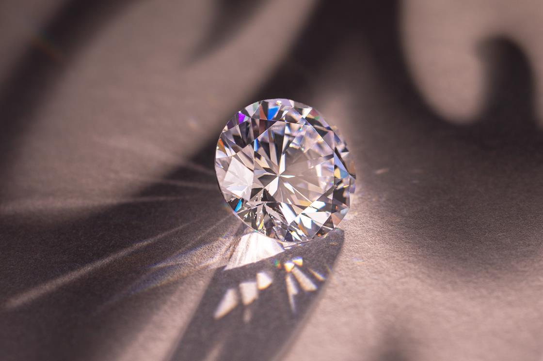 Liquid metal synthesis of diamonds achieved at atmospheric pressure ...