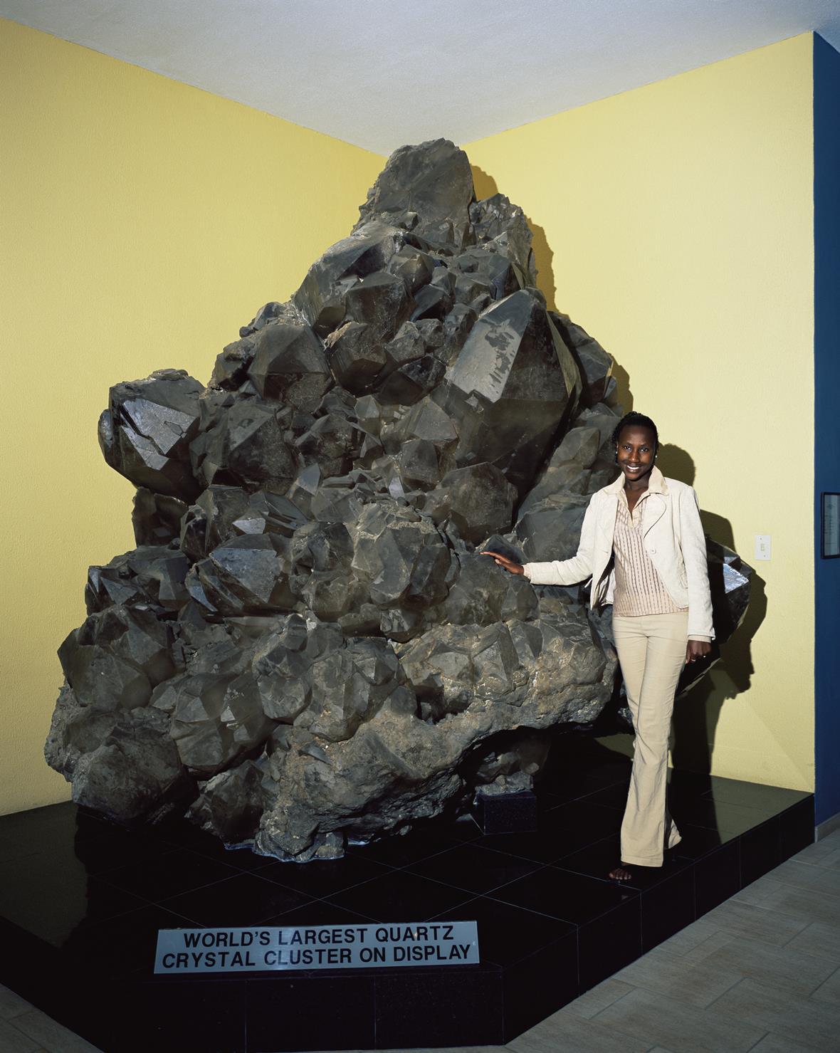 World's largest crystals: from 3kg copper sulfate to 50-tonne gypsum ...