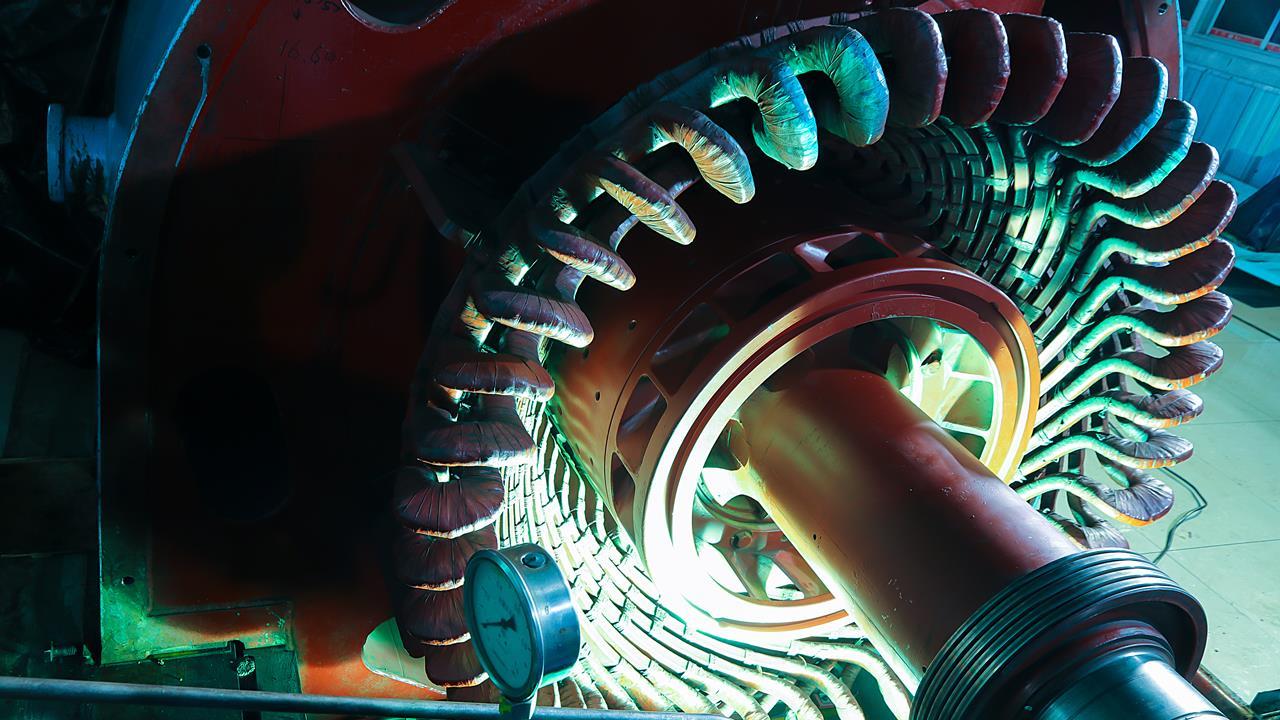 Dual use molecular motor can drive or glow | Research | Chemistry World