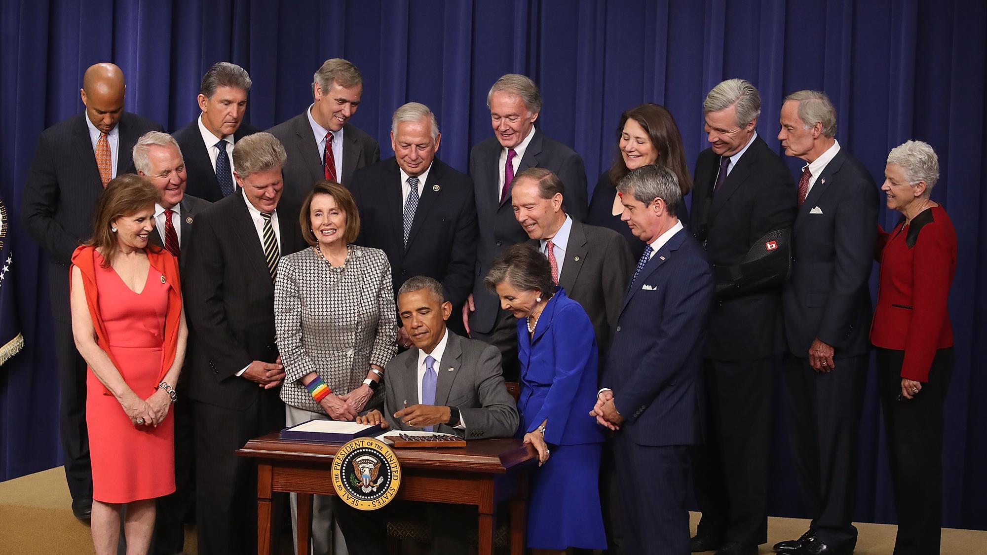 Obama signs law to revamp US chemical rules | News | Chemistry World