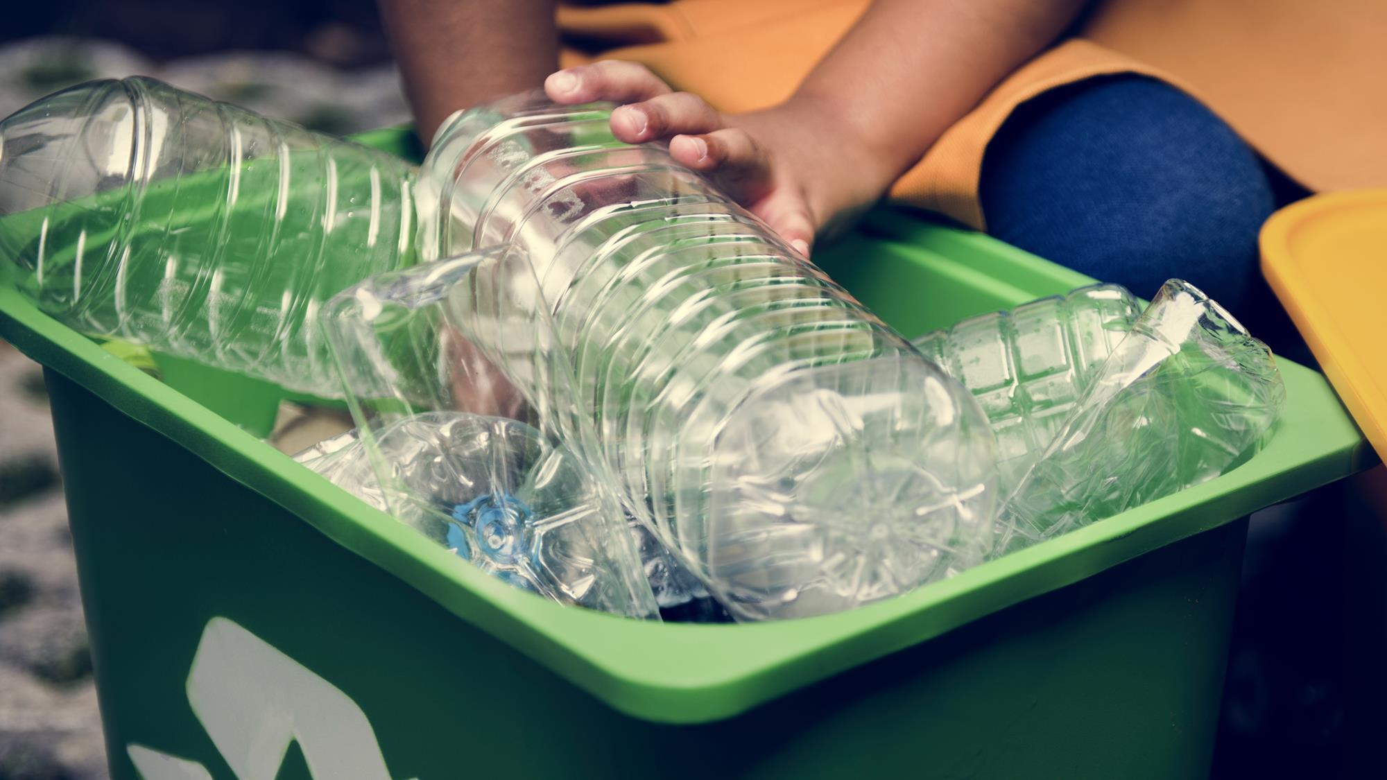 New family of polymers can be easily recycled and even upcycled ...