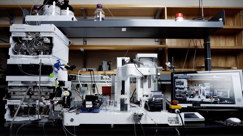 The robots revolutionising chemistry | Feature | Chemistry World