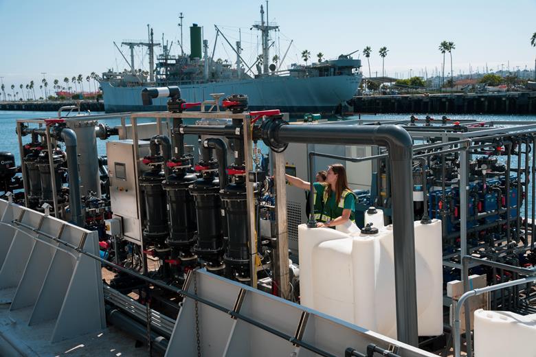 The start-ups taking on climate change by extracting carbon dioxide ...